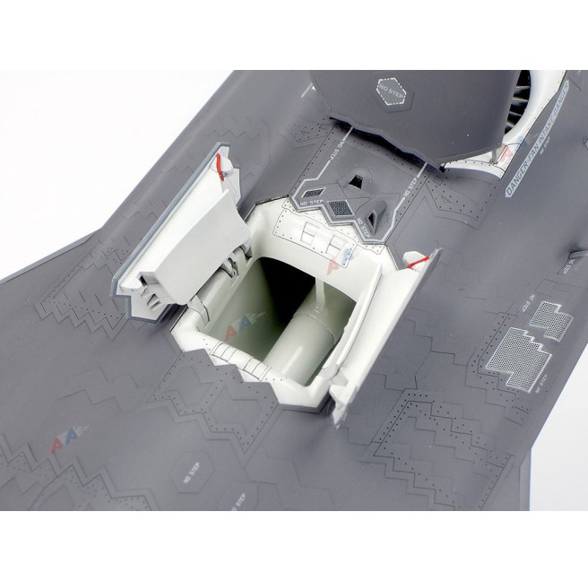 Lockheed Martin F-35B Lightning II Tamiya 61125